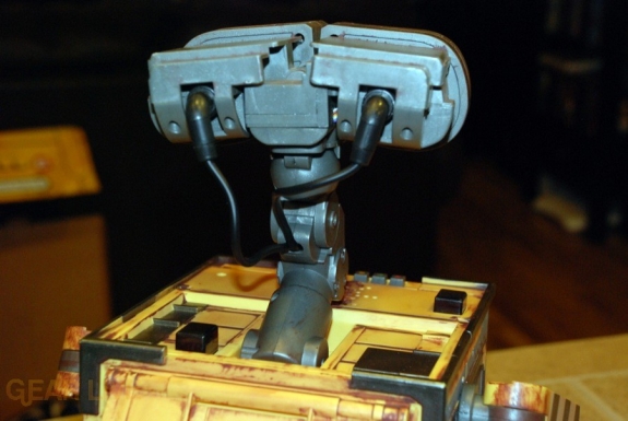 Ultimate Control Wall-E head back - Ultimate Wall-E Unboxing | Image ...