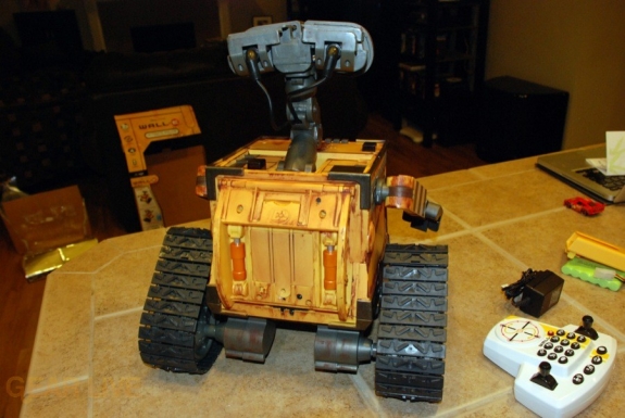 Ultimate Control Wall-E back - Ultimate Wall-E Unboxing | Image Gallery ...